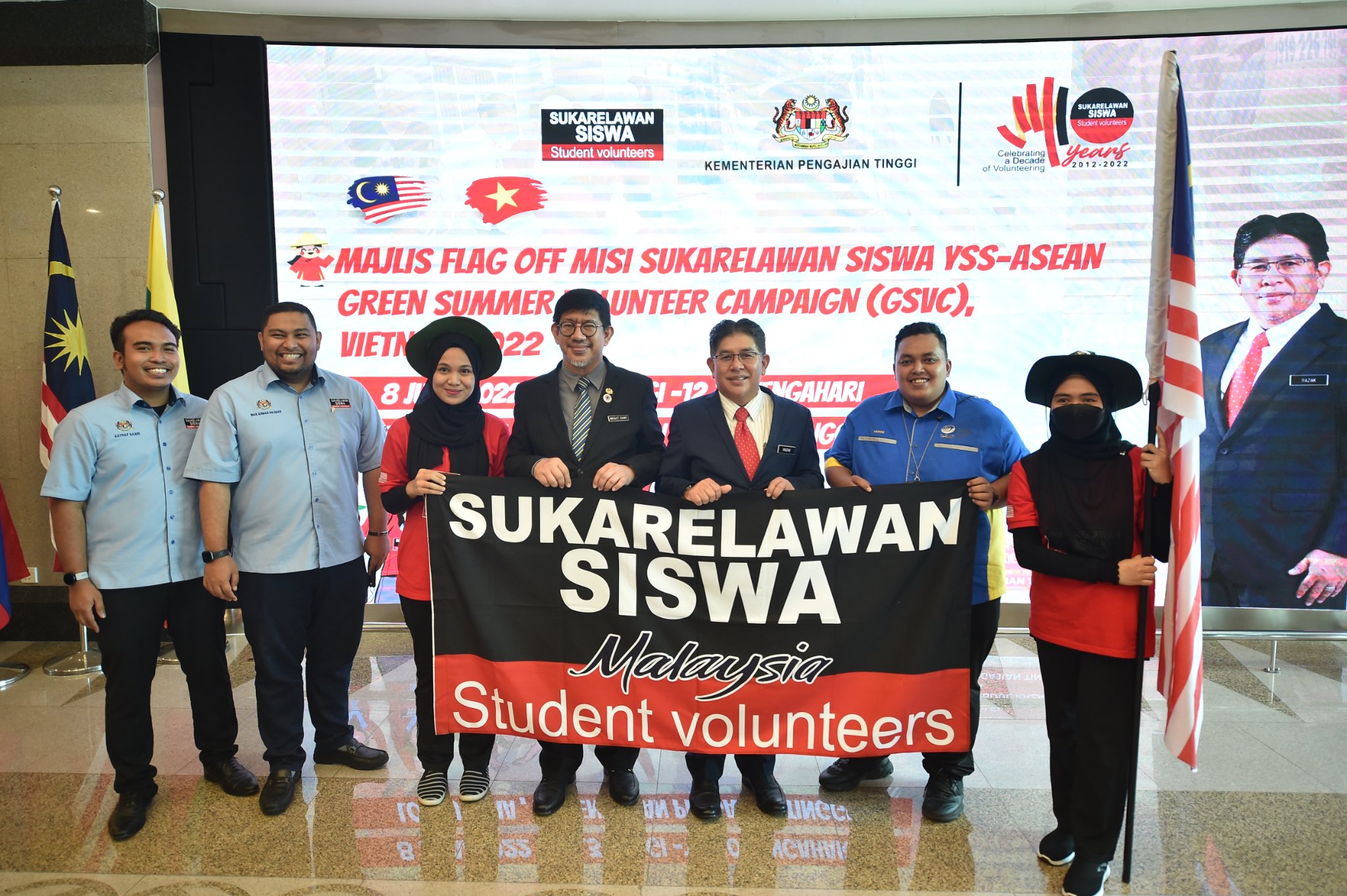 70 SUKARELAWAN SERTAI MISI SUKARELAWAN SISWA YSS-ASEAN GREEN SUMMER ...