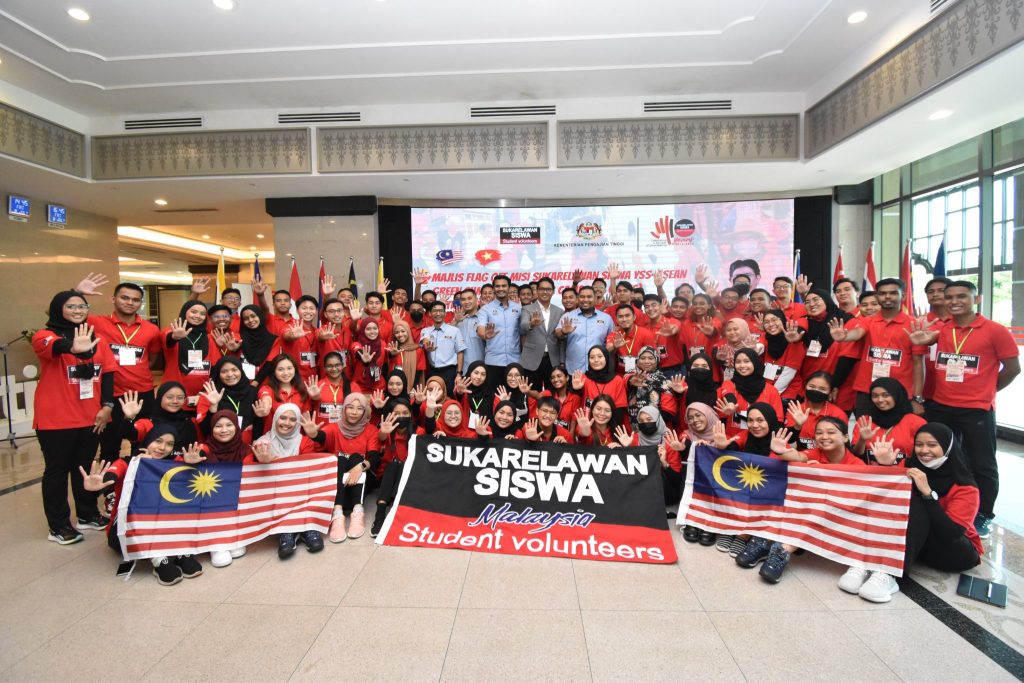 70 SUKARELAWAN SERTAI MISI SUKARELAWAN SISWA YSS-ASEAN GREEN SUMMER ...